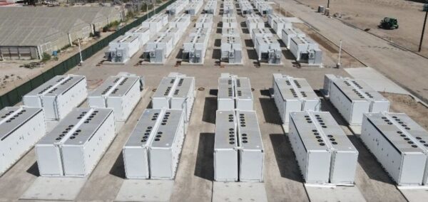 Arevon inaugure le projet stockage d'énergie Condor en Californie ...